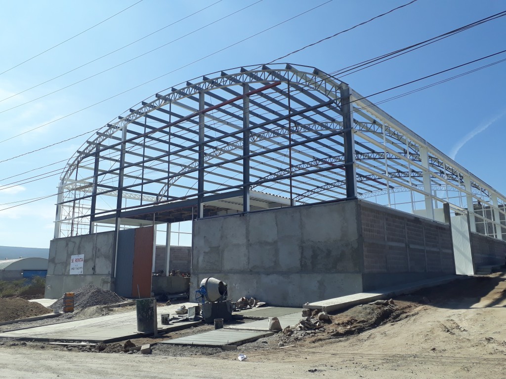 Obra bodega en Marques Queretaro. Trabajos de laminación y estructura ...